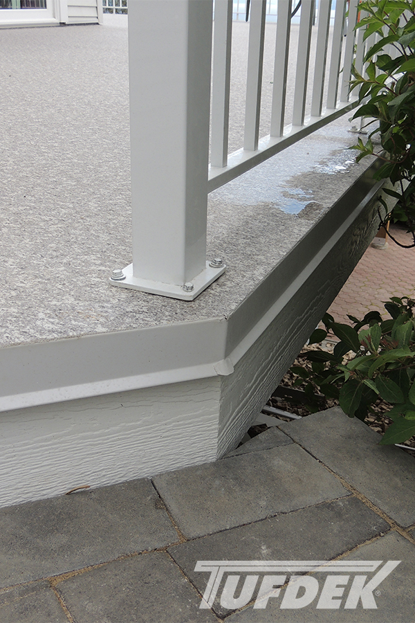 Choosing Floating vs. Fixed Vinyl Decks